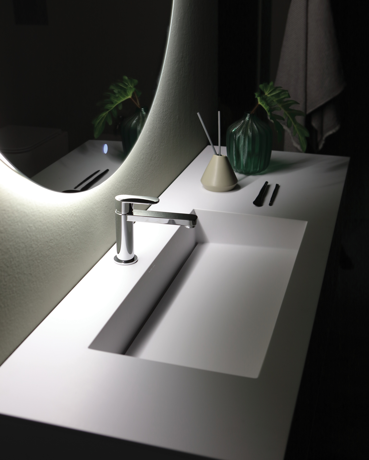 Lavabo sospeso a parete